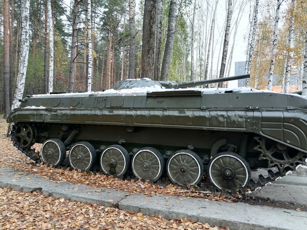 Teknoloji anıtı БМП-1, Yekaterinburg, foto