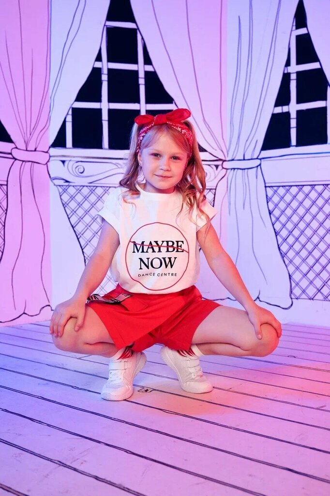 Dans okulları Maybe Now, Puşkino, foto