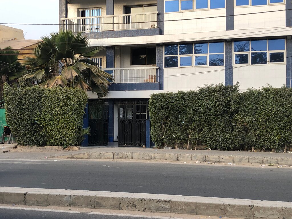 Yüksekokul Insitut Supérieur d'Informatique, Dakar, foto