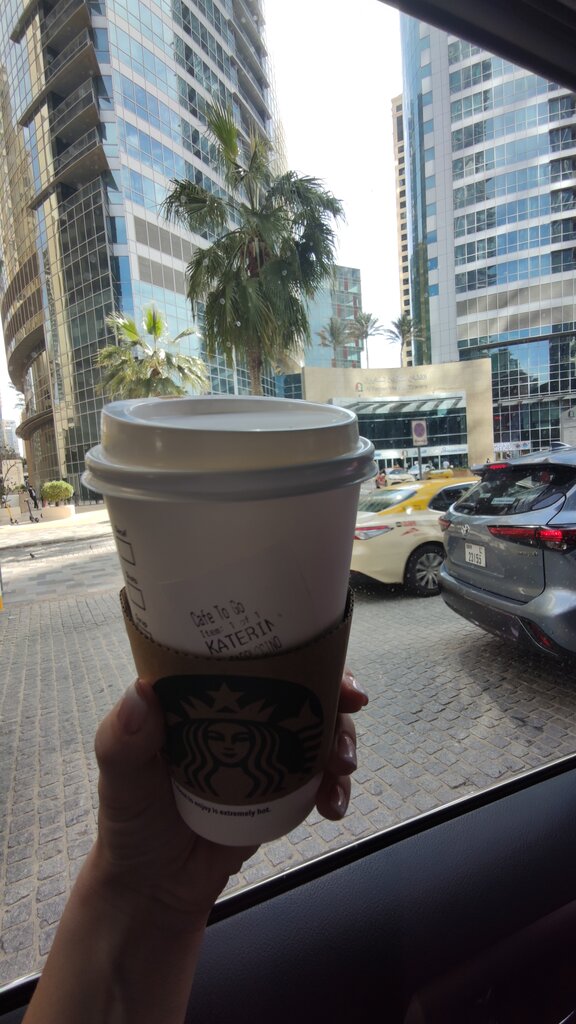 Kahve dükkanları Starbucks, Dubai, foto