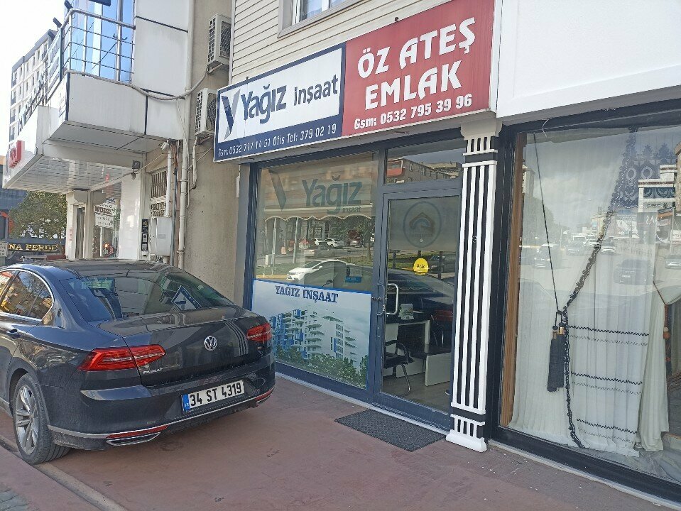 Emlak ofisi Öz Ateş Emlak, İstanbul, foto