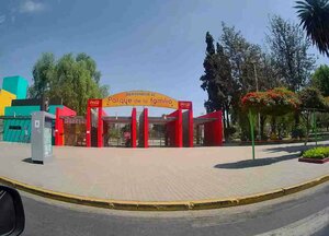 Family Park (Department of Cochabamba, Provincia de Cercado, Cochabamba, Avenida Rafael Urquidi), meydan  Cochabamba'dan