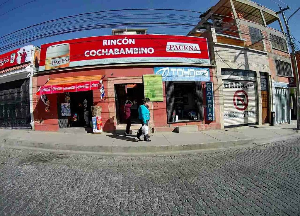 Otomobil yedek parçaları Autopartes G&r, La Paz, foto