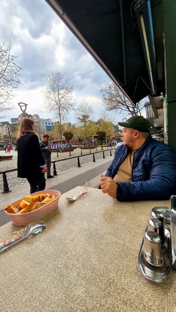 Kafe Volkan Kebap Meydan, Ortahisar, foto