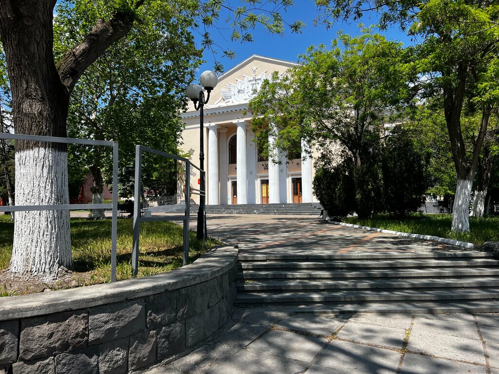 Kültür ocakları Дом офицеров, Feodosya (Kefe), foto