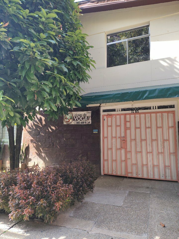 Yoga stüdyosu Yoga Classes, Medellin, foto