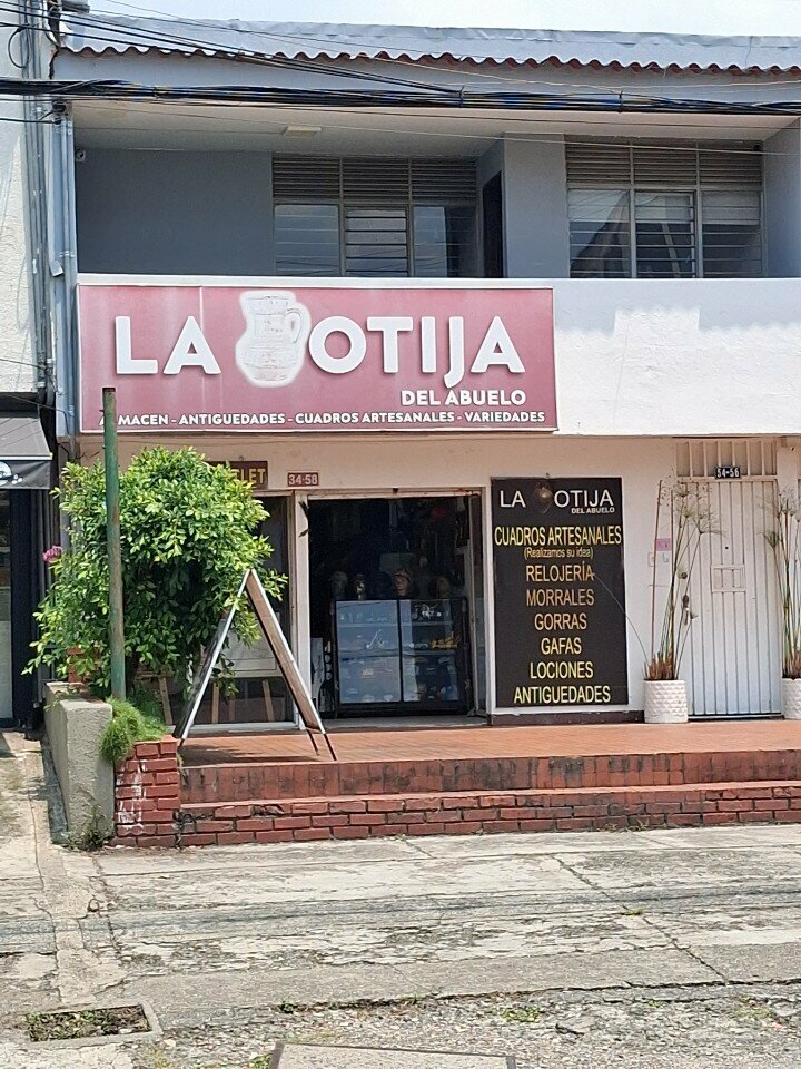 Antikacı dükkanları La Botija Del Abuelo, Cali, foto