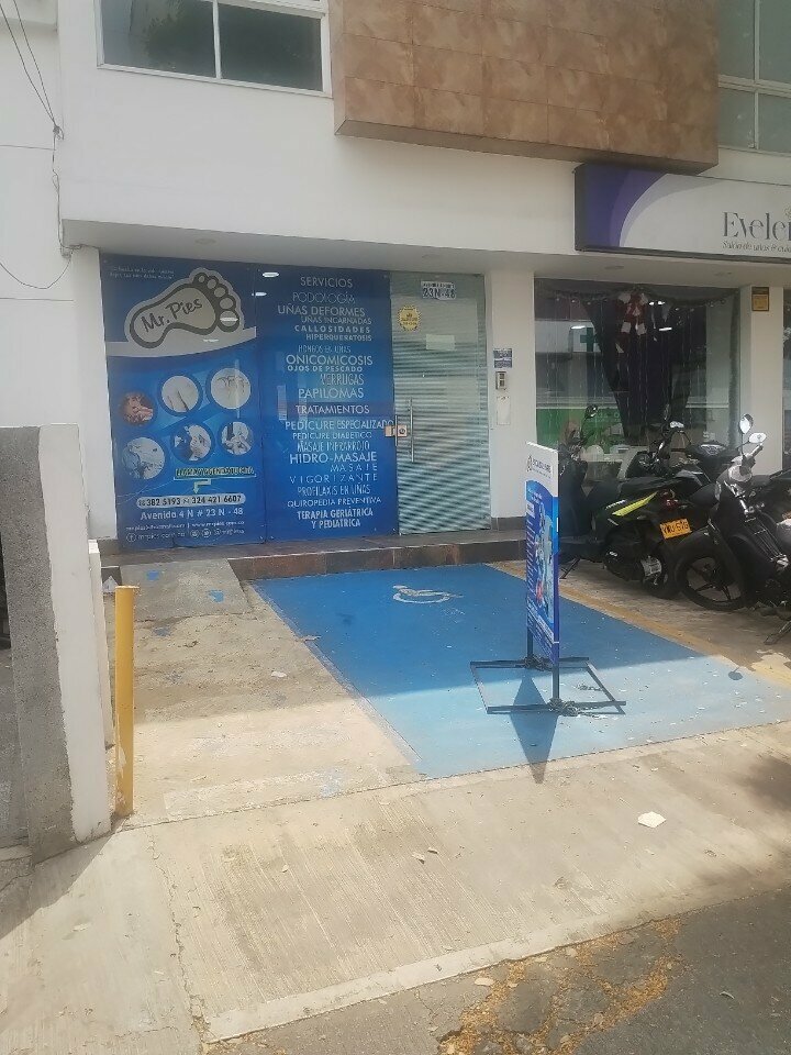 Podoloji Mr. Pies Versalles, Cali, foto