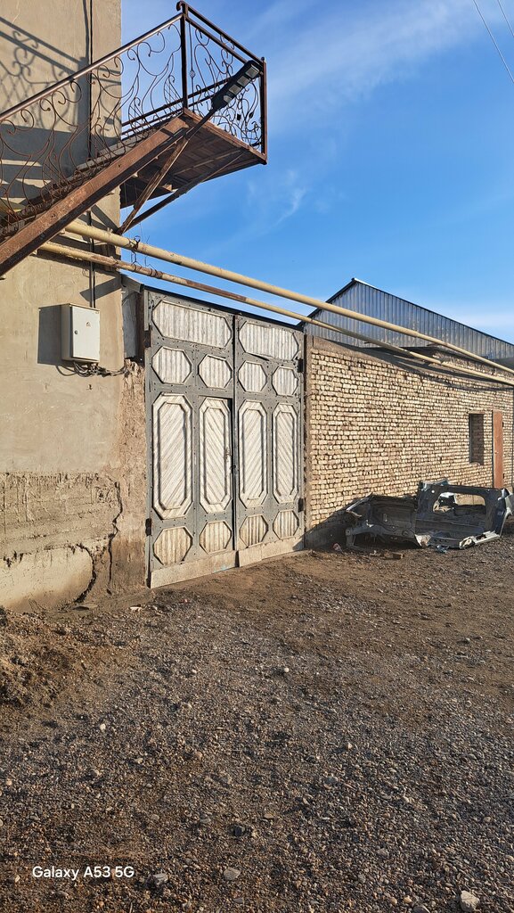 Otomobil servisi Usto Murod Body Shop, Buhara eyaleti, foto