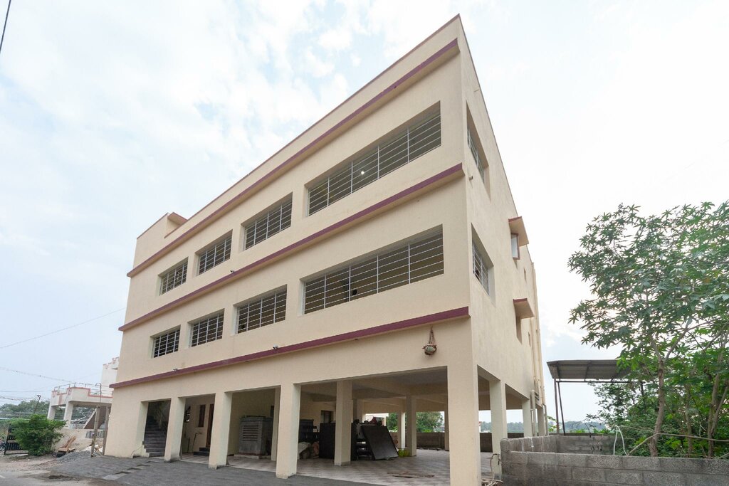 Otel Oyo 19760 Passion Paradise, Koyamutthur, foto