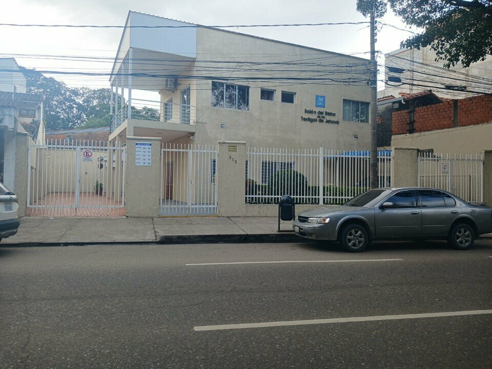 Dini dernekler Salon del reino de los testigos de Jehová, Santa‑Krus, foto
