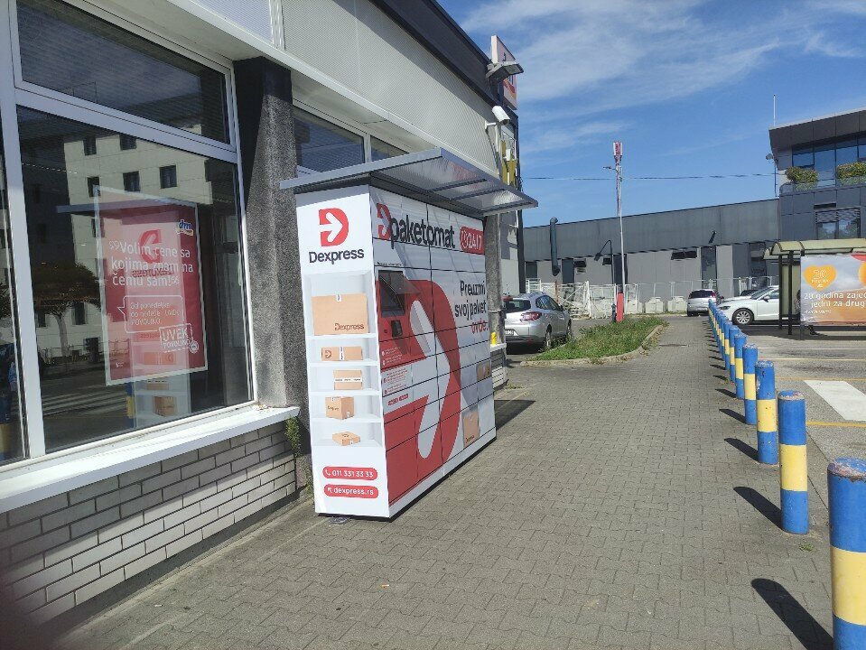 Parsel otomatı D Express, Belgrad, foto