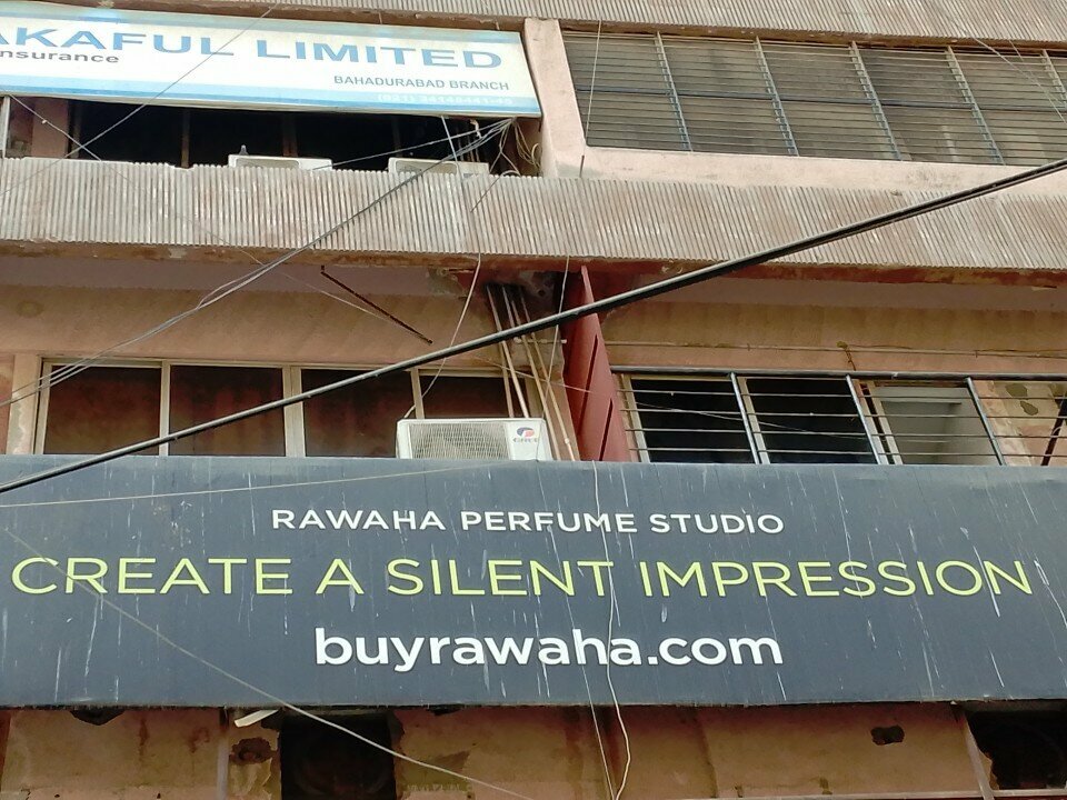 Kozmetik ve parfümeri firmaları Create A silent impression, Karaçi, foto