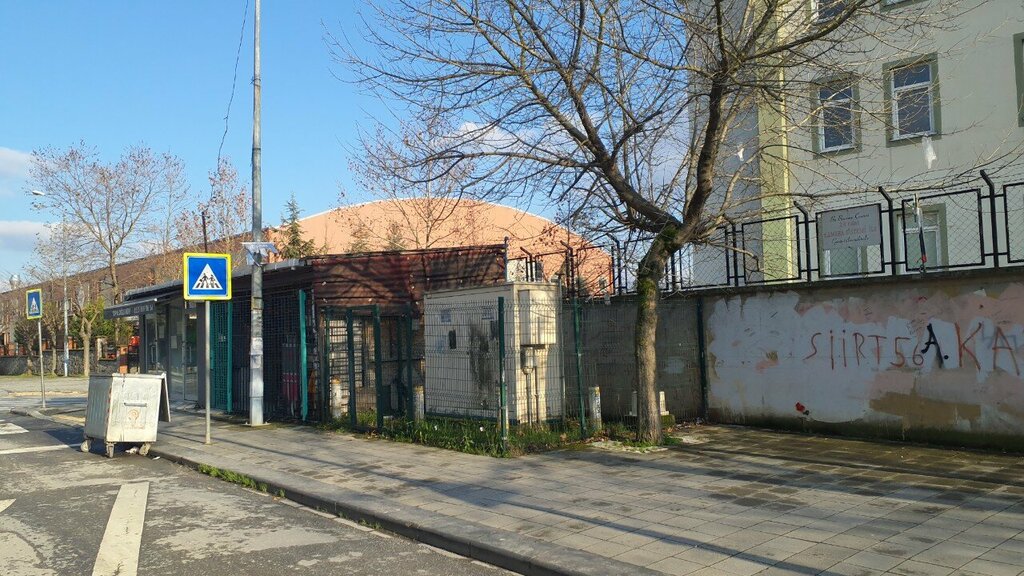 Evlerin ve sitelerin gazlaştırılması Veysel Karani Regülatörü, İstanbul, foto