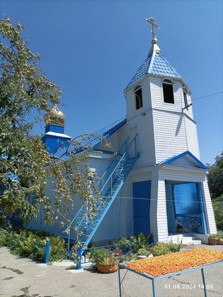 Ortodoks kiliseleri Православный храм, Issık Göl İli, foto