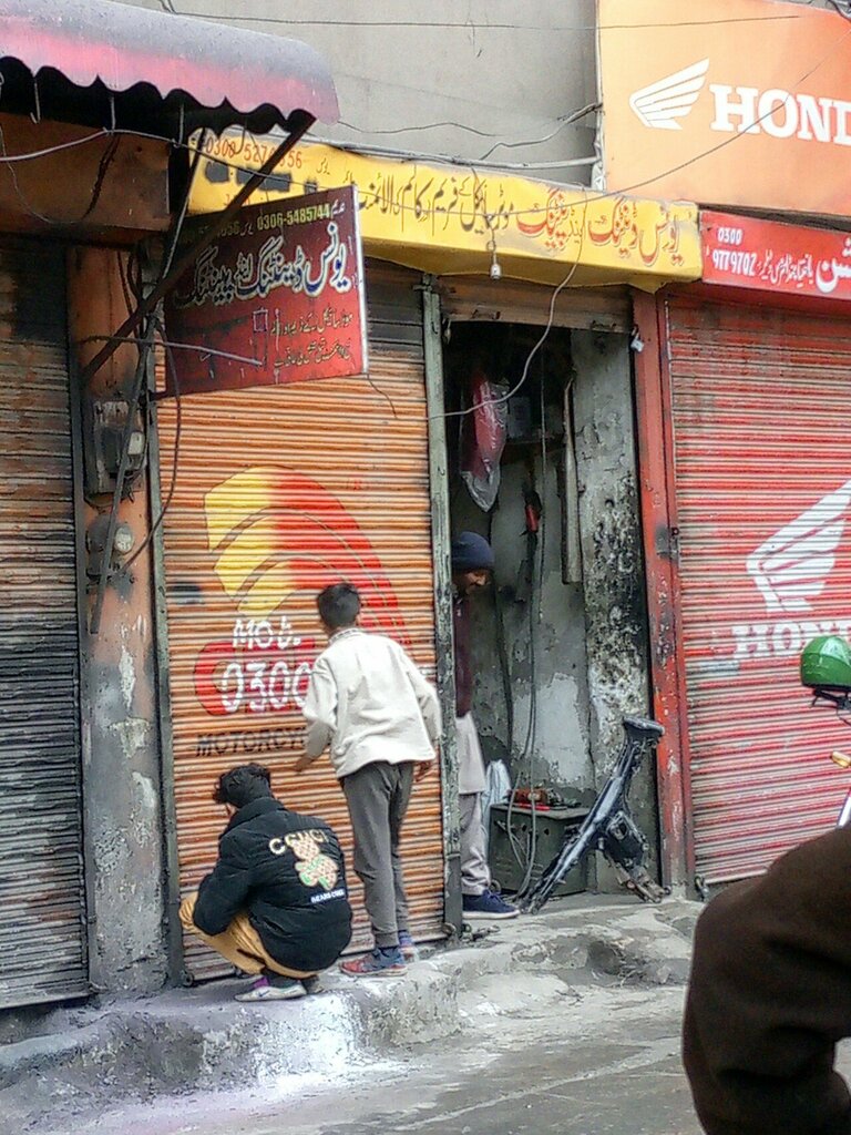 Peyzaj tasarımı Younas Denting & Painting, Rawalpindi, foto