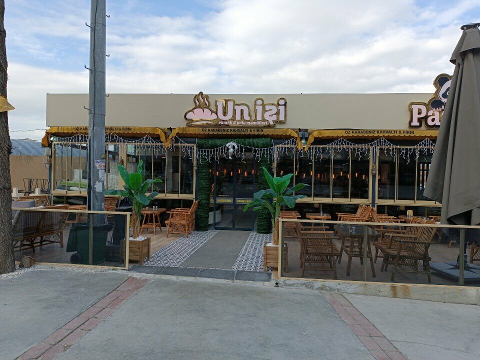 Ekmek fırını Öz Karadeniz Kahvaltı & Fırın, İzmir, foto