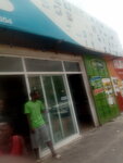 Mini mercado (Luanda, Rua Lino Amezaga), büyük mağazalar  Loanda'dan
