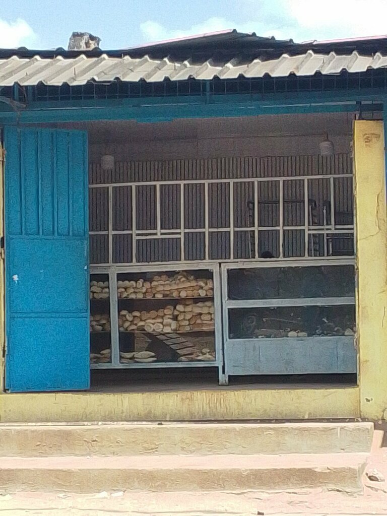 Eczaneler Farmácia, Loanda, foto