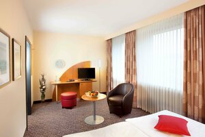 Best Western Hotel Hohenzollern (Theodor-Heuss-Platz No:5, Osnabrück), otel  Osnabruck'tan