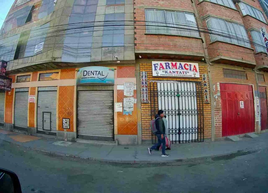 Özel ağız ve diş sağlığı klinikleri ve muayenehaneleri Dental We Care for Your Smile, El Alto, foto