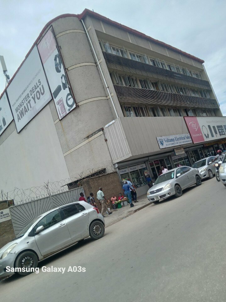 Cep telefonu aksesuarları Mobile Monsters, Lusaka, foto