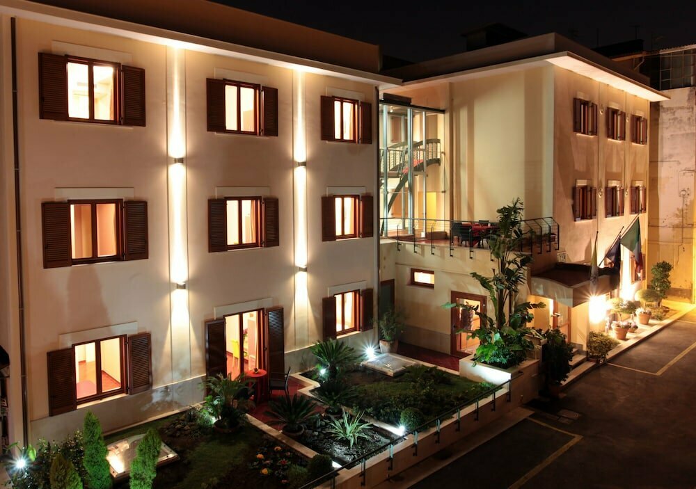 Otel Diana Inn Accomodations, , foto