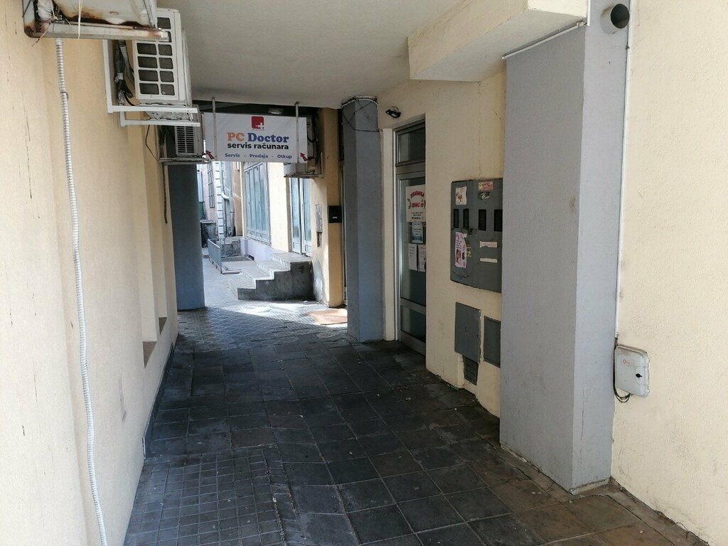 Balık ve deniz ürünleri Ribarnica Lovac Co, Belgrad, foto