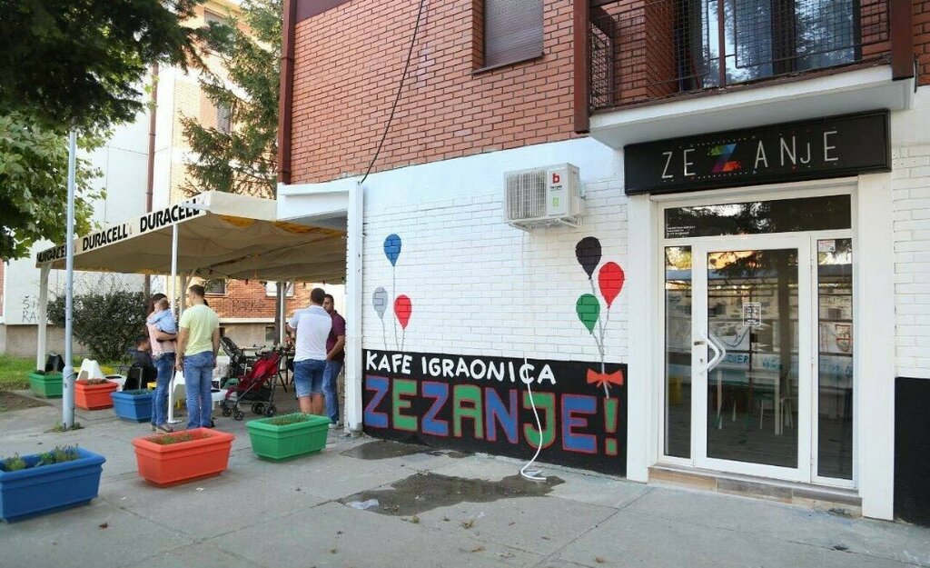 Hediyelik eşya üretimi ve toptan satışı Kafe Igraonica Zezanje, Dünya, foto
