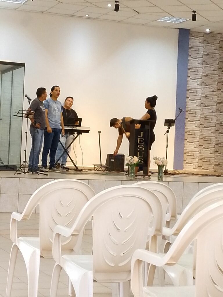 Protestan kilisesi Evangelical Baptist Church King of Kings Central, Santa‑Krus, foto