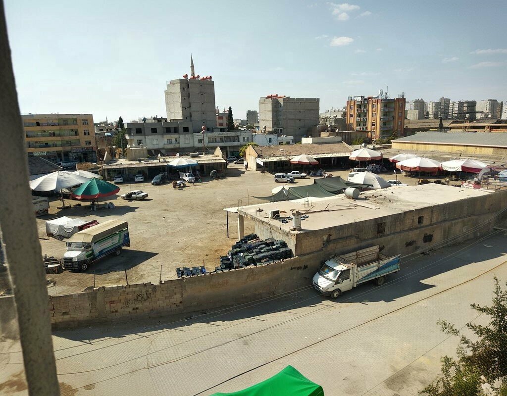 Toptan sebze ve meyve satışı Suruç Sebze Hali, Suruç, foto
