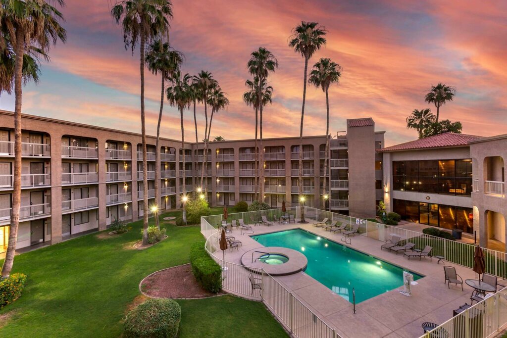 Otel Best Western Plus Scottsdale Thunderbird Suites, Scottsdale, foto