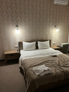 Luna (Sobornaya ulitsa No:14А, Kemerovo), otel  Kemerovo'dan