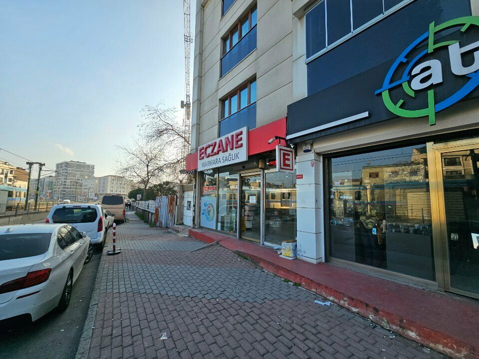 Eczaneler Marmara Sağlık, İstanbul, foto