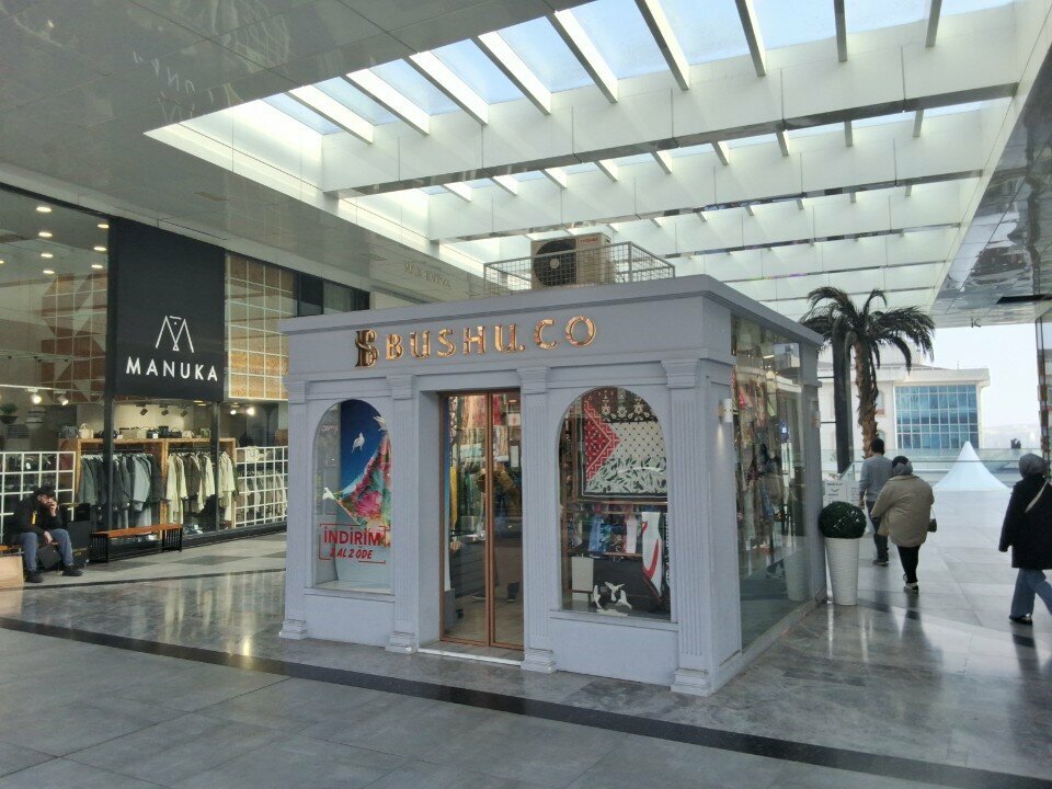 Giyim pazarı Bushu. co, İstanbul, foto