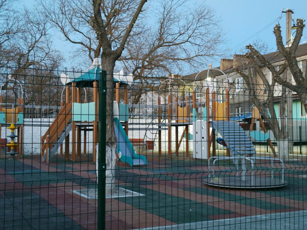 Oyun alanı Playground, Kırım Cumhuriyeti, foto