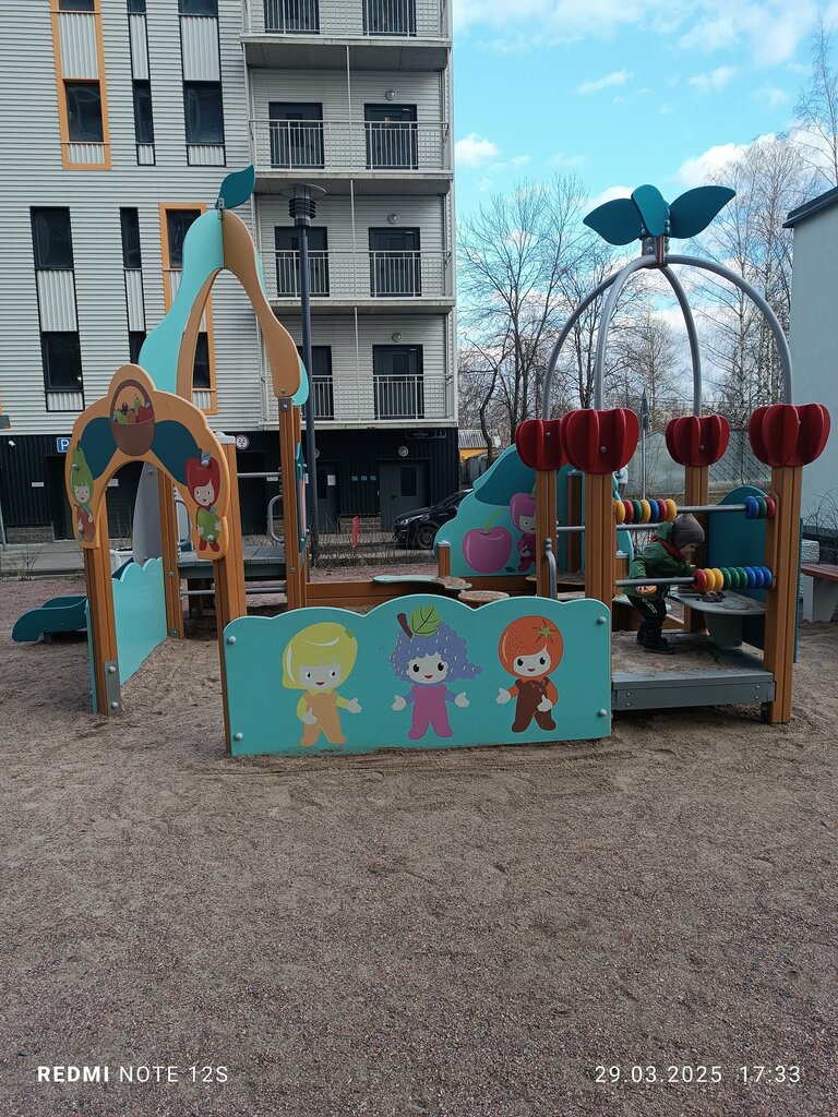 Oyun alanı Playground, Saint‑Petersburg, foto