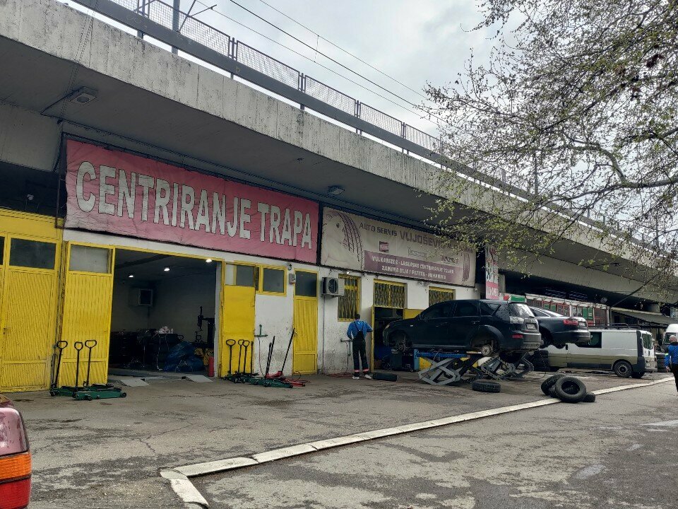 Otopark ve tamirhaneler Vujosevic, Belgrad, foto