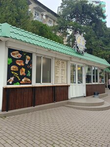 Три Пескаря (Алупкинское шоссе No:64А, посёлок городского типа Гаспра), kafe  Kırım Cumhuriyeti'nden