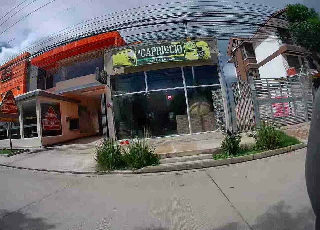 Restoran Pizzas il Capriccio, Dünya, foto