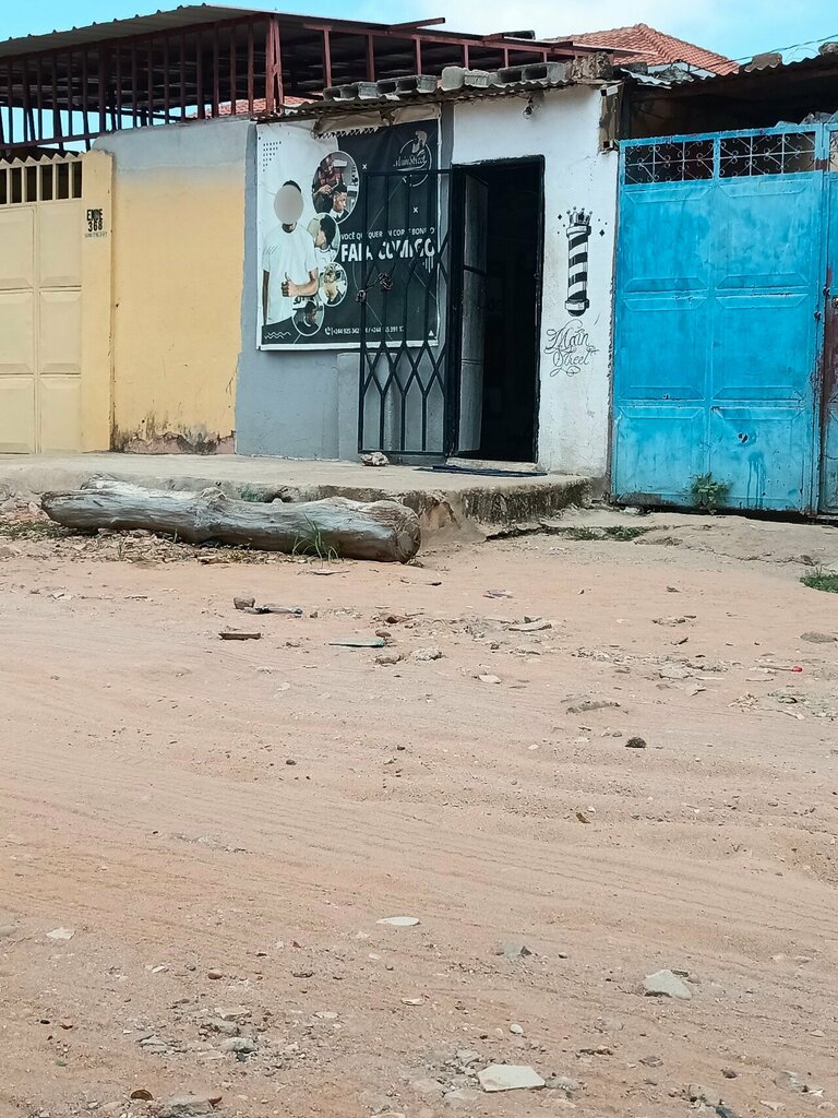 Peruk, kaynak, çıtçıtlı kaynak saç üreticileri Main street, Loanda, foto