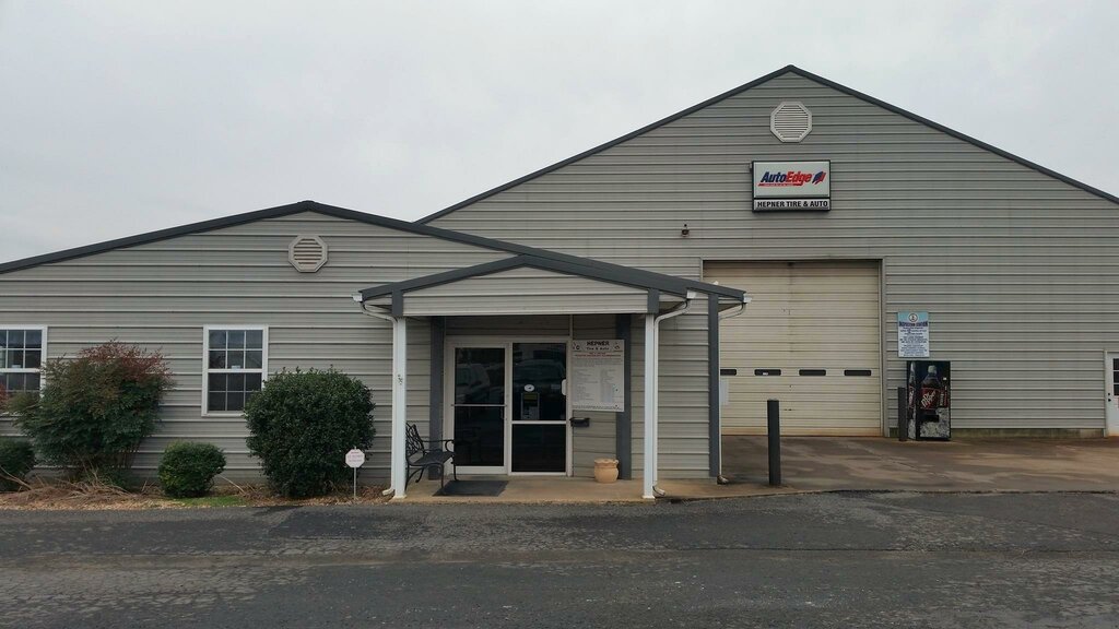 Express yağ değişim noktası Hepner Tire & Auto, Virginia, foto