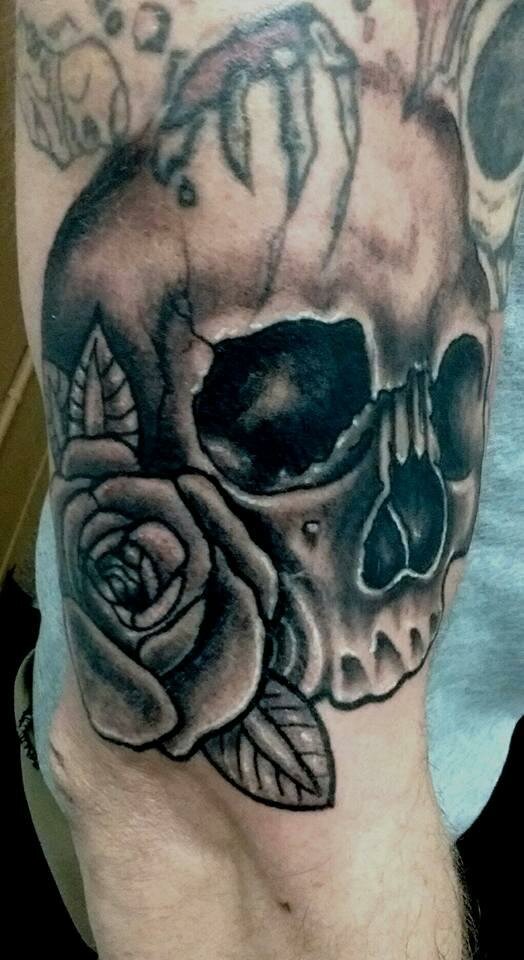 Dövmeciler Signature Tattoo, Ohio Eyaleti, foto