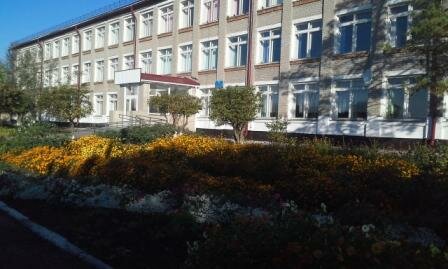 Ortaokul Smirnovka Secondary School No. 1, Kuzey Kazakistan eyaleti, foto