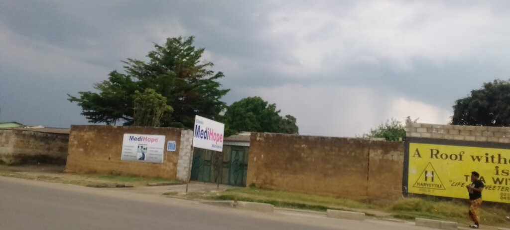 Tıp merkezleri ve klinikler MediHope Clinic, Lusaka, foto