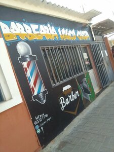Barbearia louco costa (Luanda, Rua de Benguela), berberler  Loanda'dan