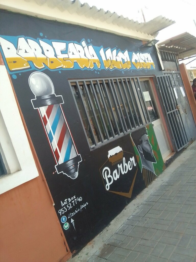 Berberler Barbearia louco costa, Loanda, foto