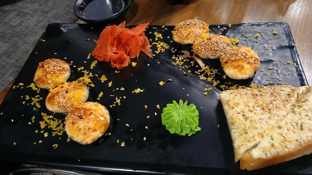 Suşi restoranı Dark Kitchen, Taşkent, foto