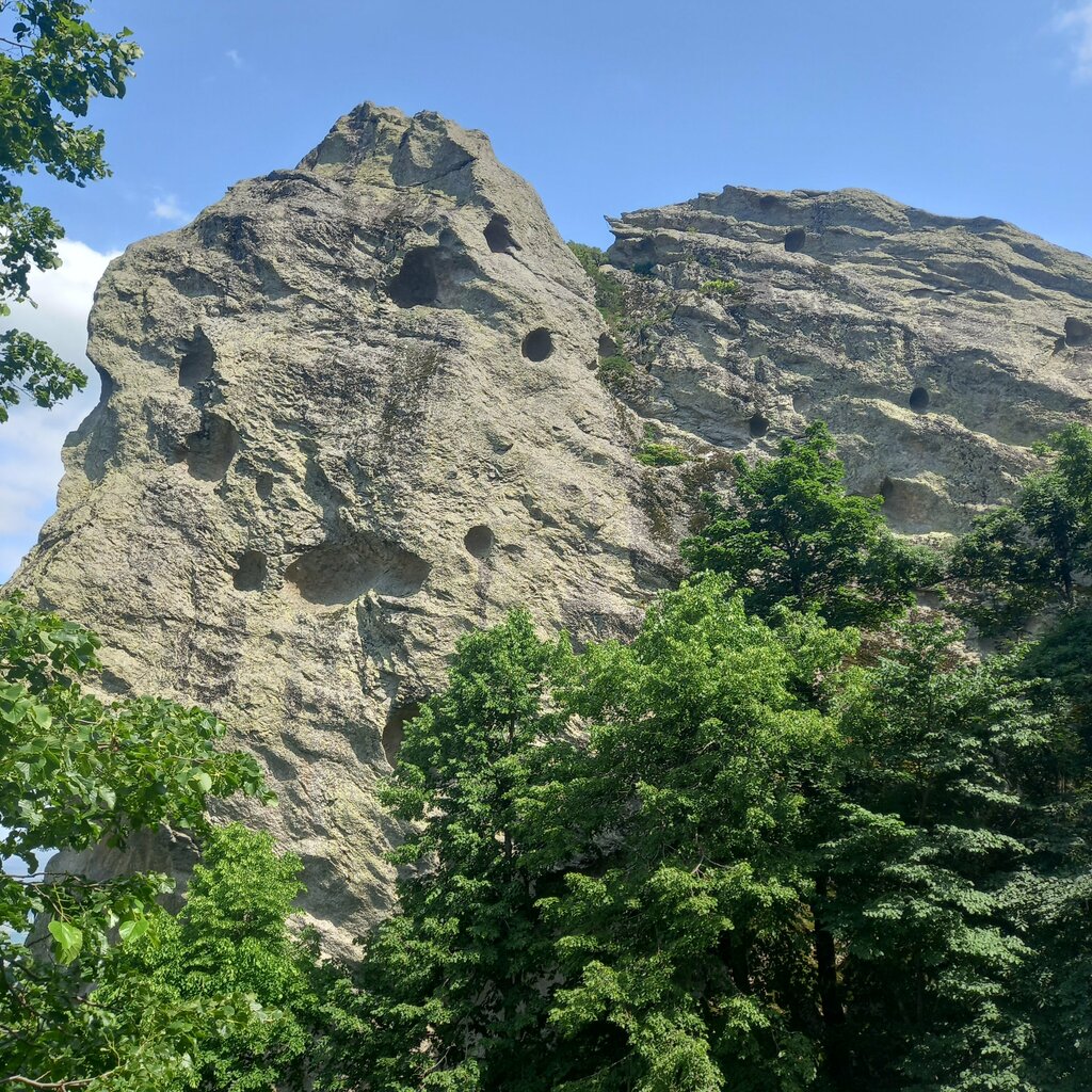 Dağ zirvesi Гора Чёртов палец, Stavropolski krayı, foto