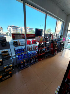 Service Auto (Burgas Region, Nesebar, Resort of Slanchev Bryag, Pyascite District), otomobil servisi  Güneş Sahili Tatil Tesisleri'nden